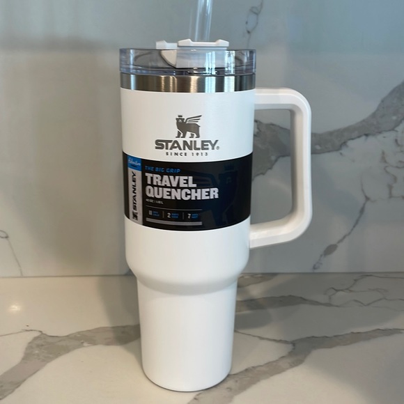Stanley | Dining | Stanley Og White Og Target Exclusive 4 Oz Travel ...